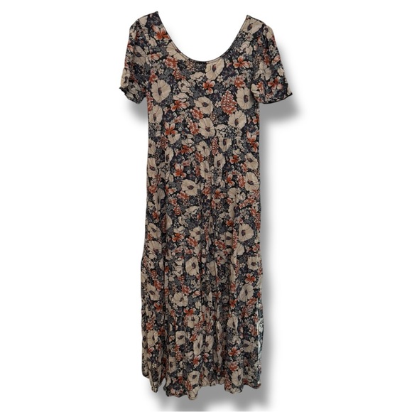 NATURAL LIFE | Dresses | Natural Life Floral Maxi Dress Black And Cream ...